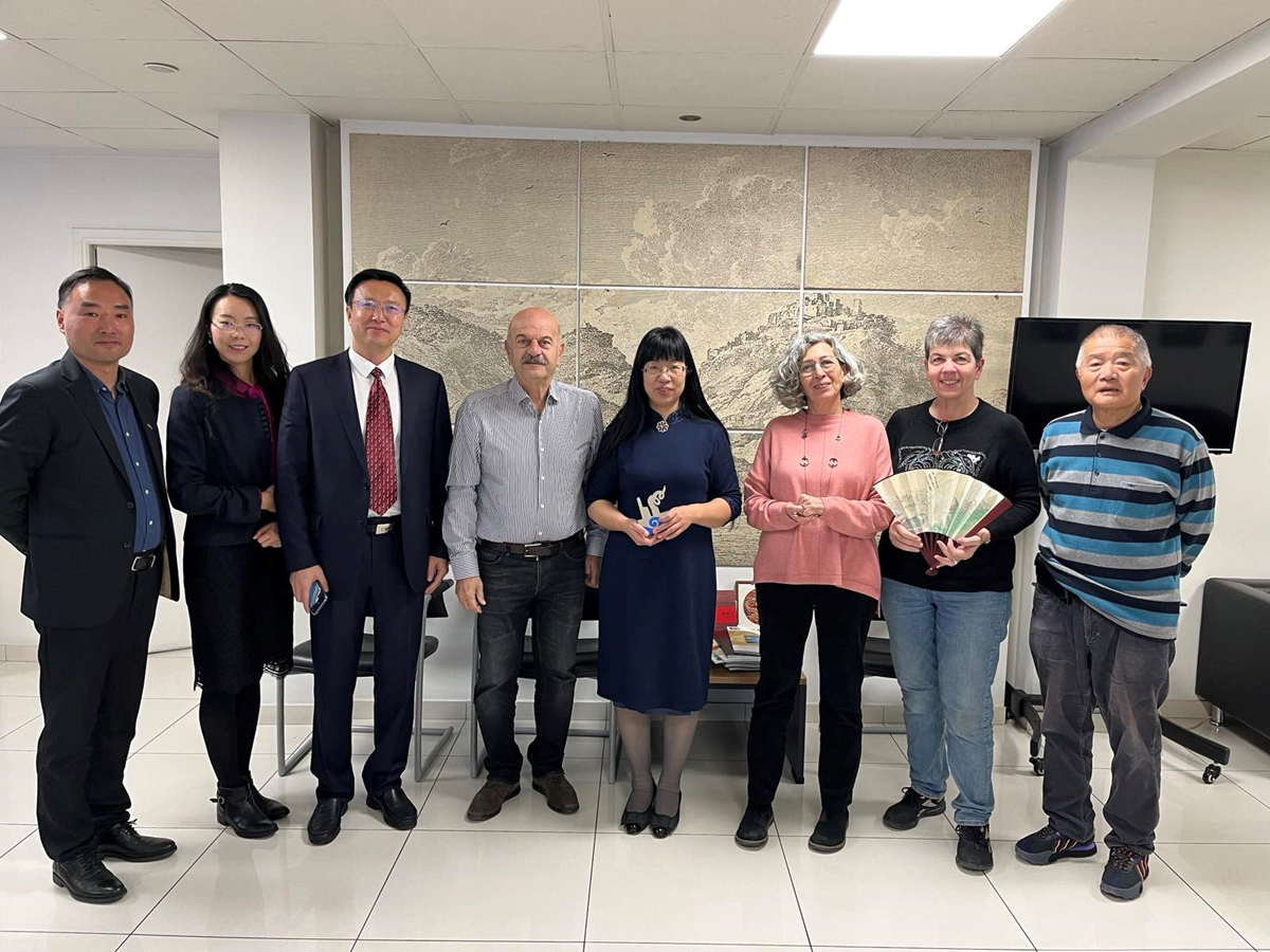 Meeting with senior officials of the Chinese Ministry of Culture and ...